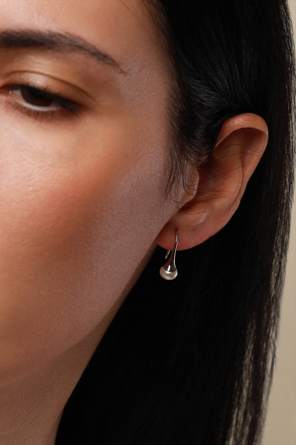 Cauti cercei perla lacrima? Alege modelul Manissi Pearl Drop