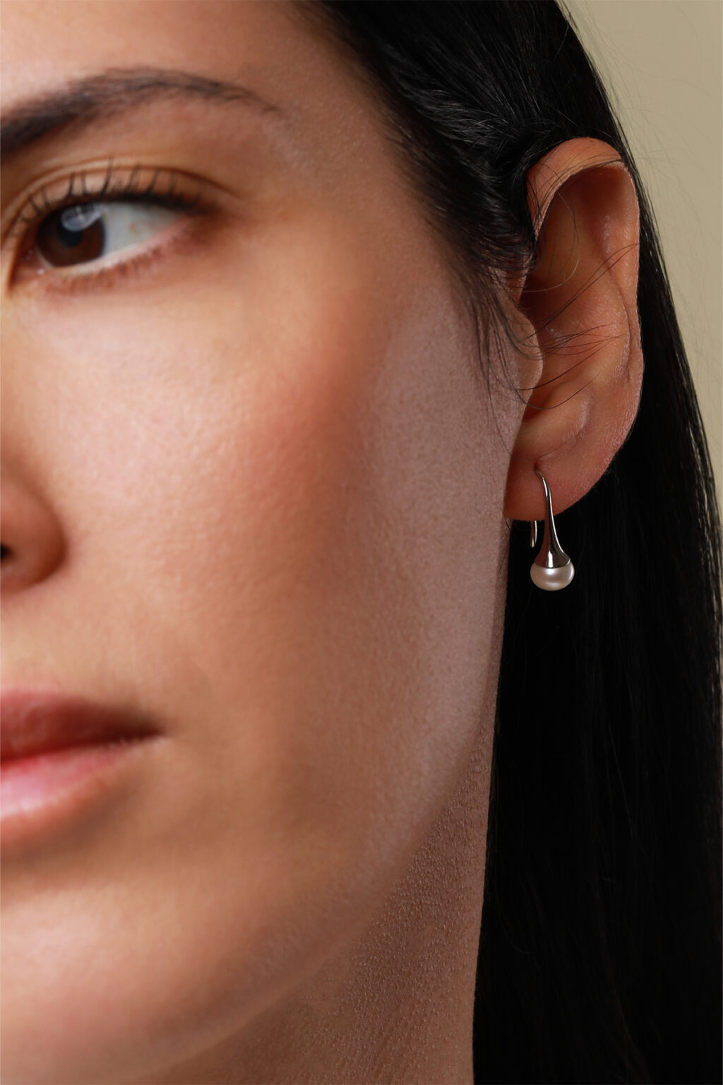 Cauti cercei perla lacrima? Alege modelul Manissi Pearl Drop