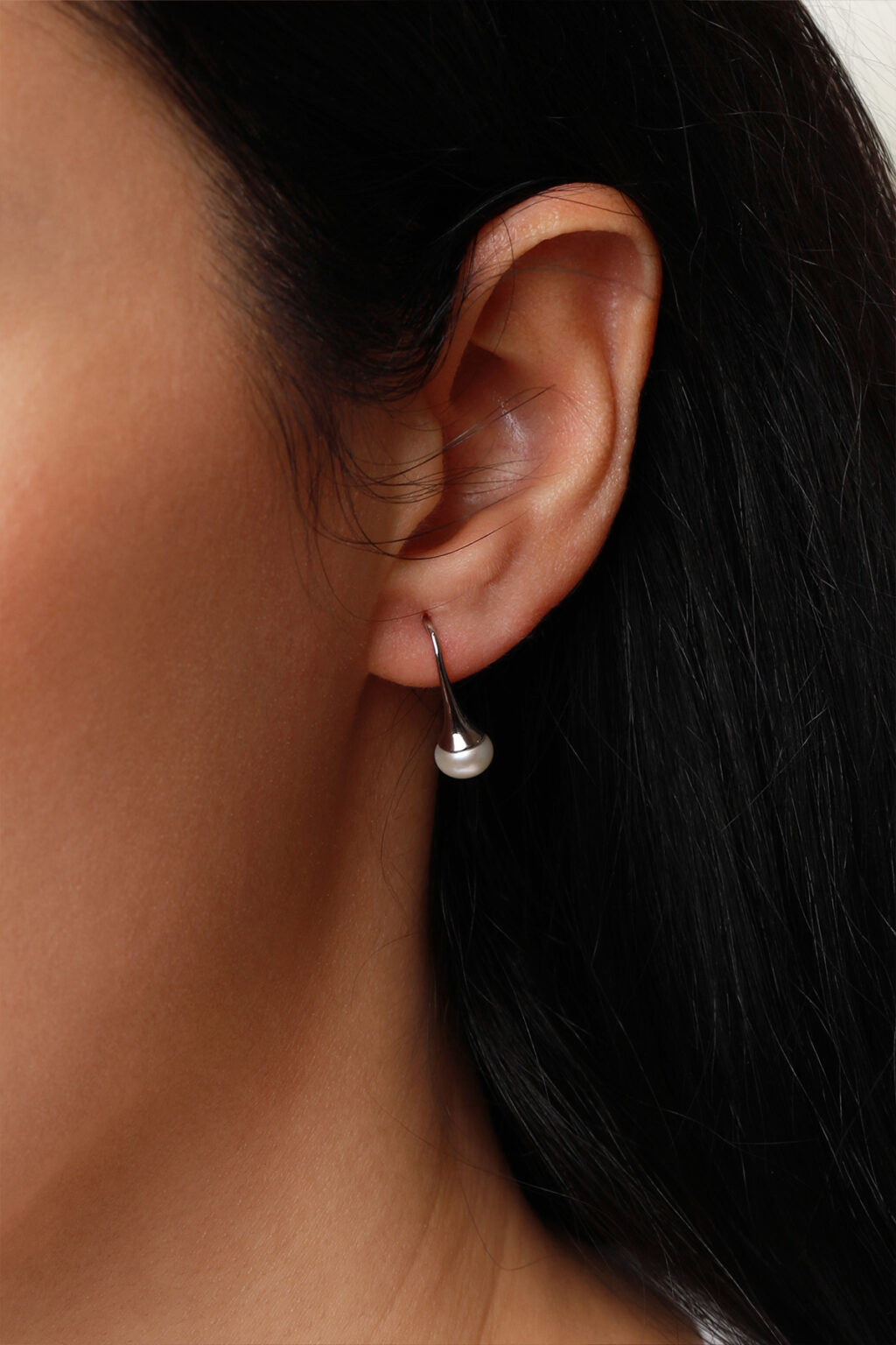 Cauti cercei perla lacrima? Alege modelul Manissi Pearl Drop
